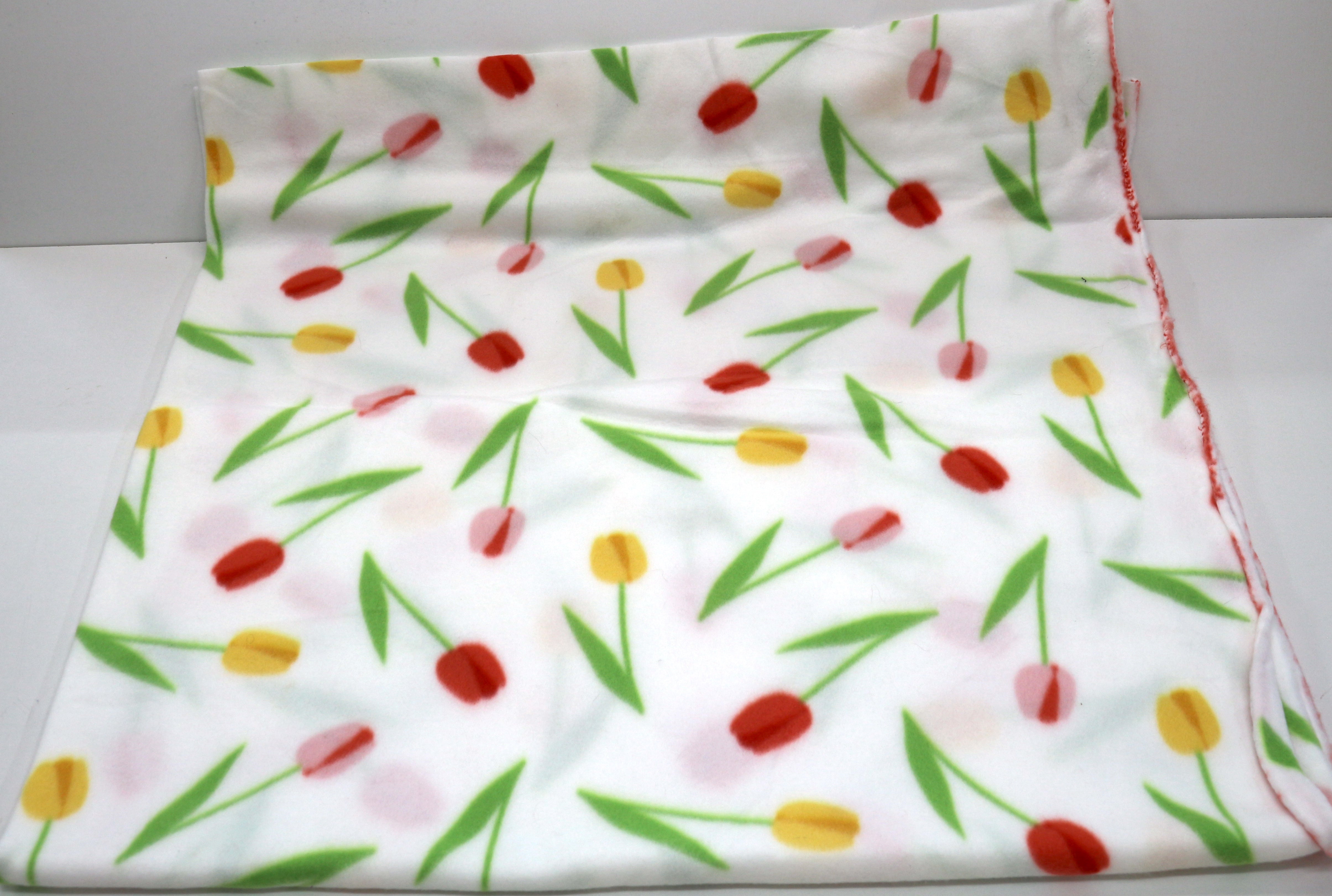 Tulip Fleece Fabric – 60" x 1.5 Yards – Makeropolis