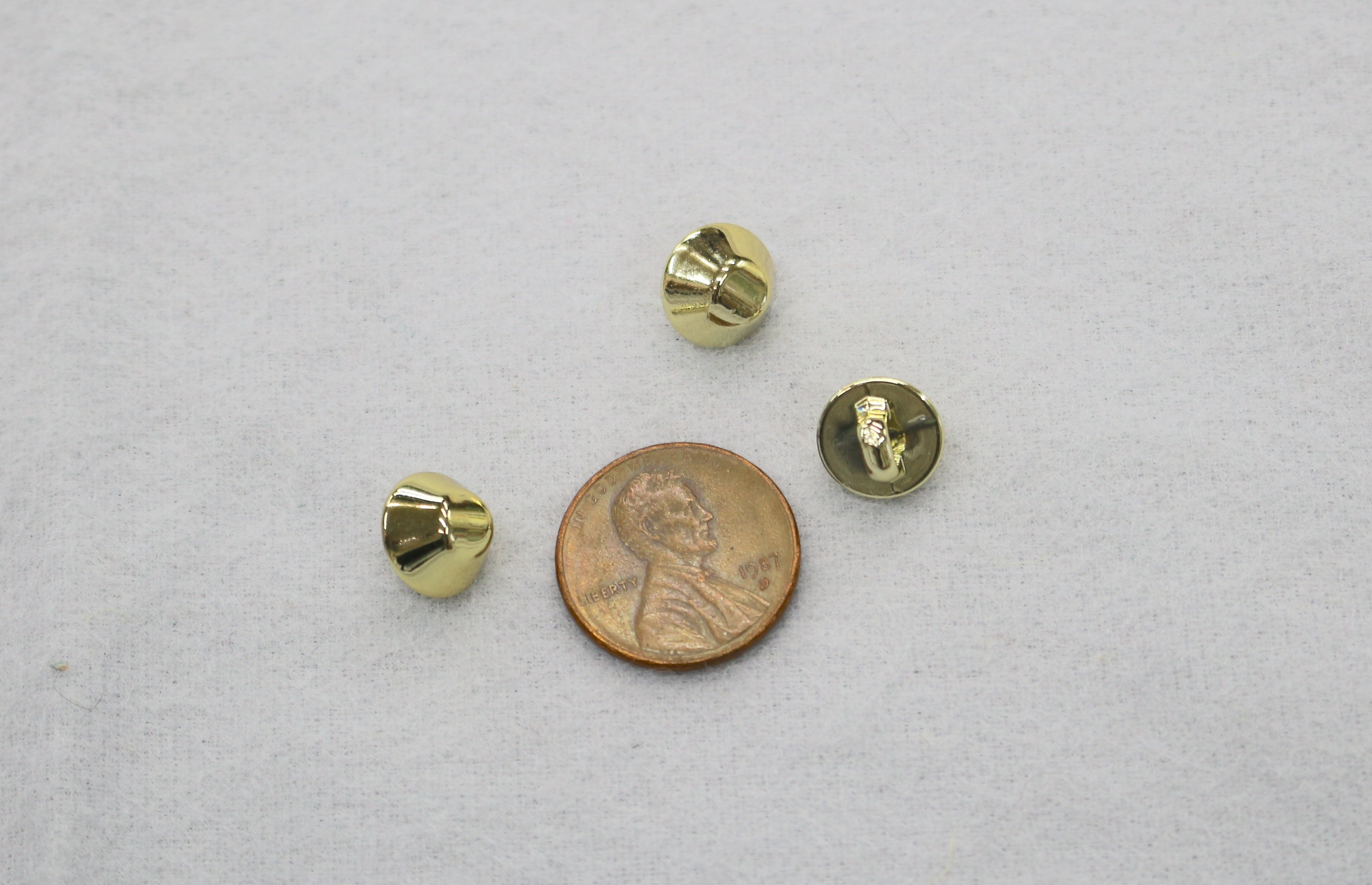 Gold Plastic Shank Buttons – Smooth Finish – Makeropolis